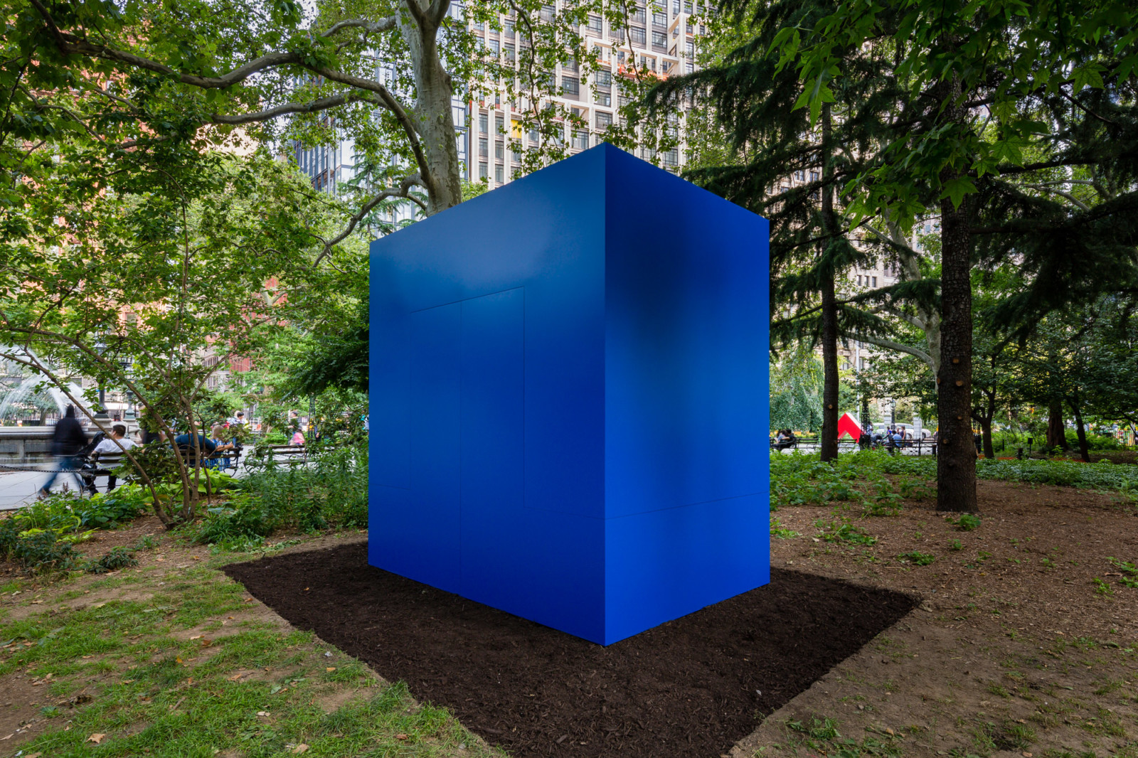 Carmen Herrera: Estructuras Monumentales - Public Art Fund