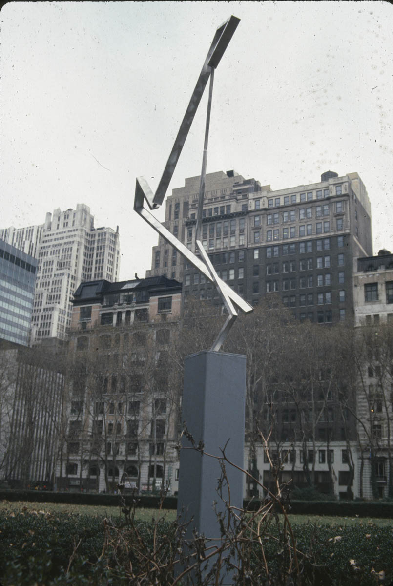 Double L Excentric Gyratory IV - Public Art Fund